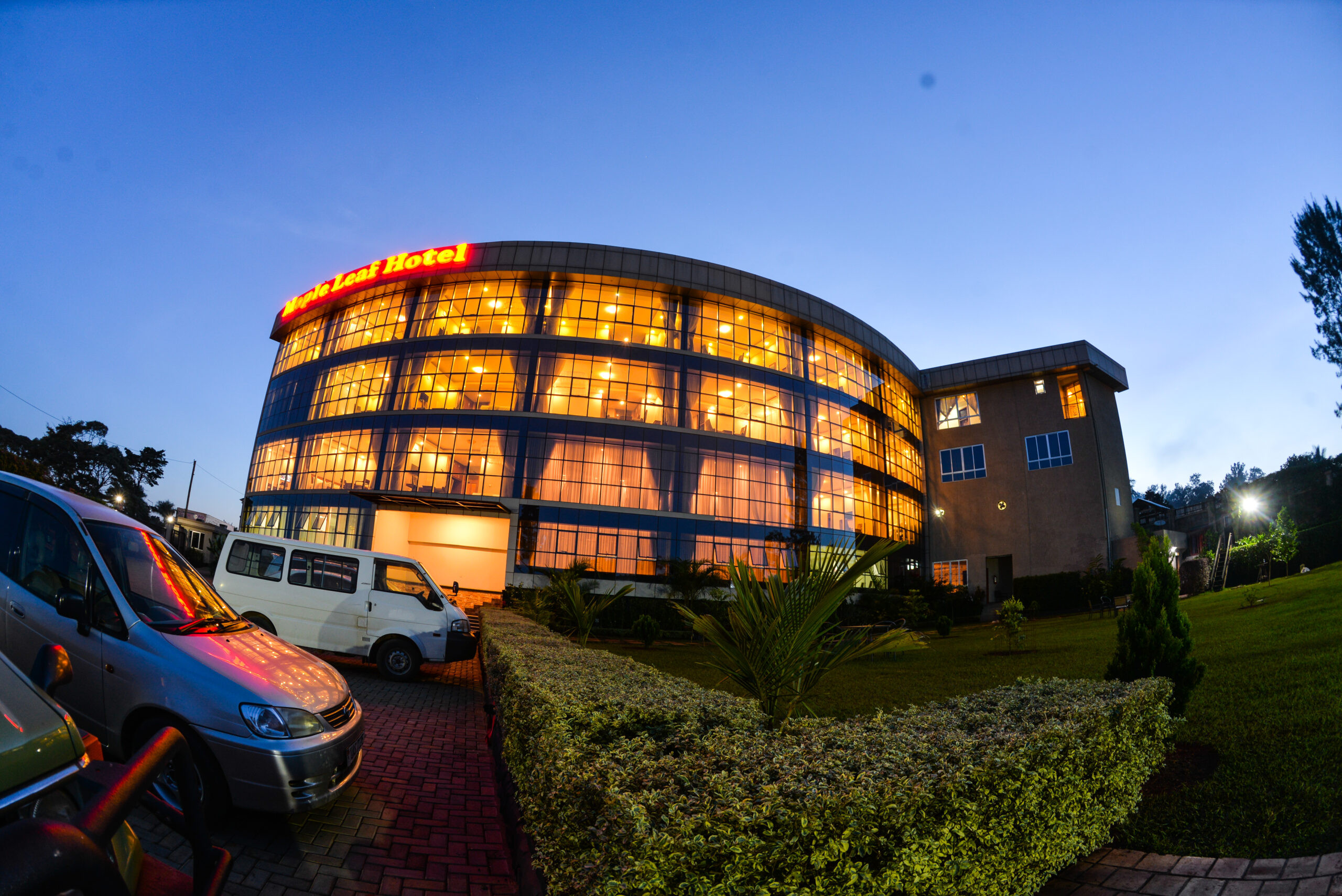 Maple Leaf Hotel - Hangspots